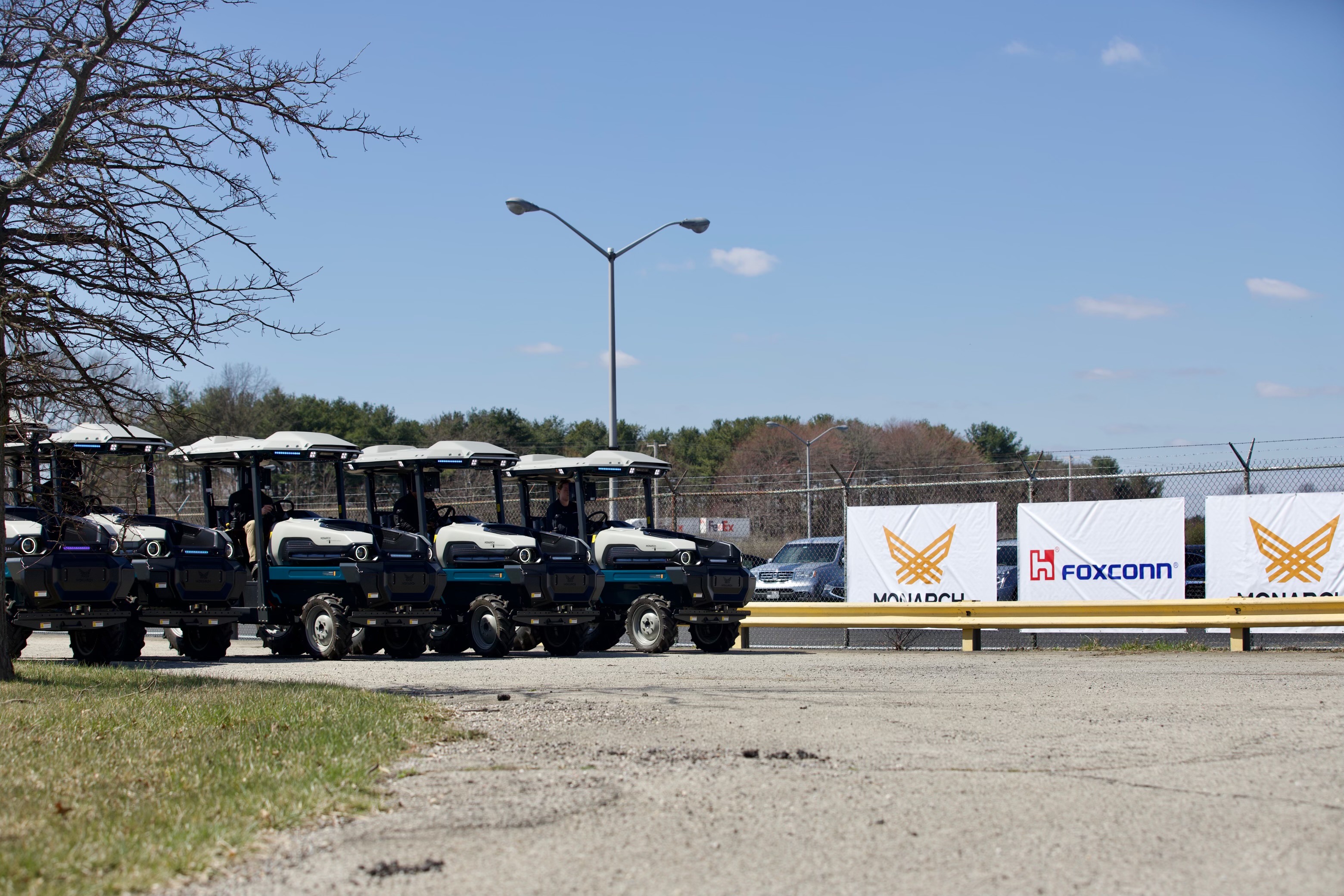 Foxconn Completes Production of the First Five Monarch MK-V Tractors in ...